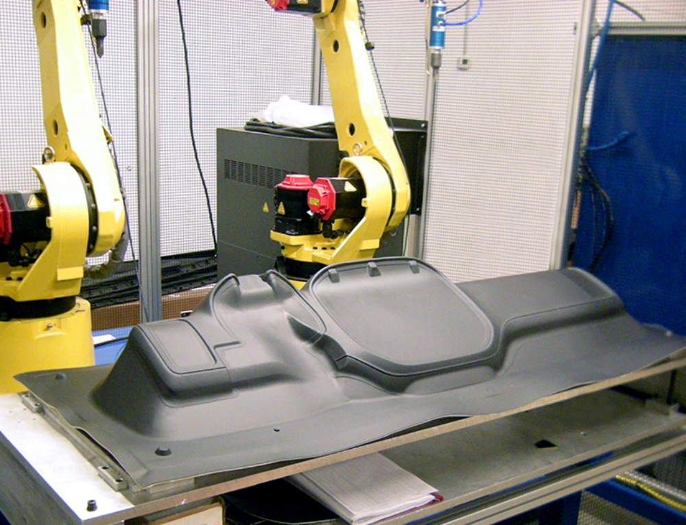 Robotic Fascia & Bracket Load & Unload Punch & Weld - Totally Automated ...