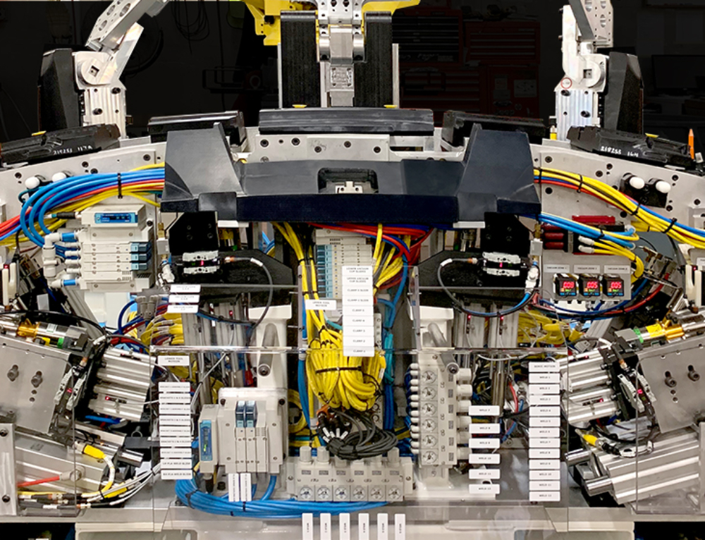 Robotic Fascia & Bracket Load & Unload Punch & Weld - Totally Automated ...